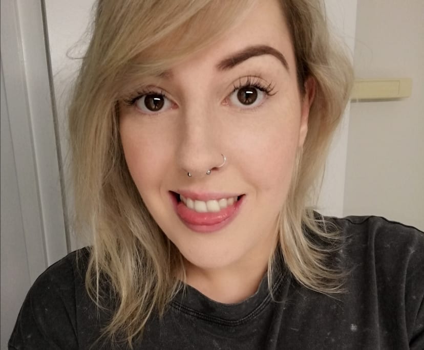 Phoebe (33) - Looking in Cairns | Flatmates.com.au