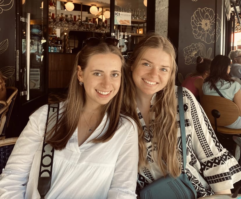Alina (21) and Paula (20) - Looking in Broadbeach, S... | Flatmates.com.au