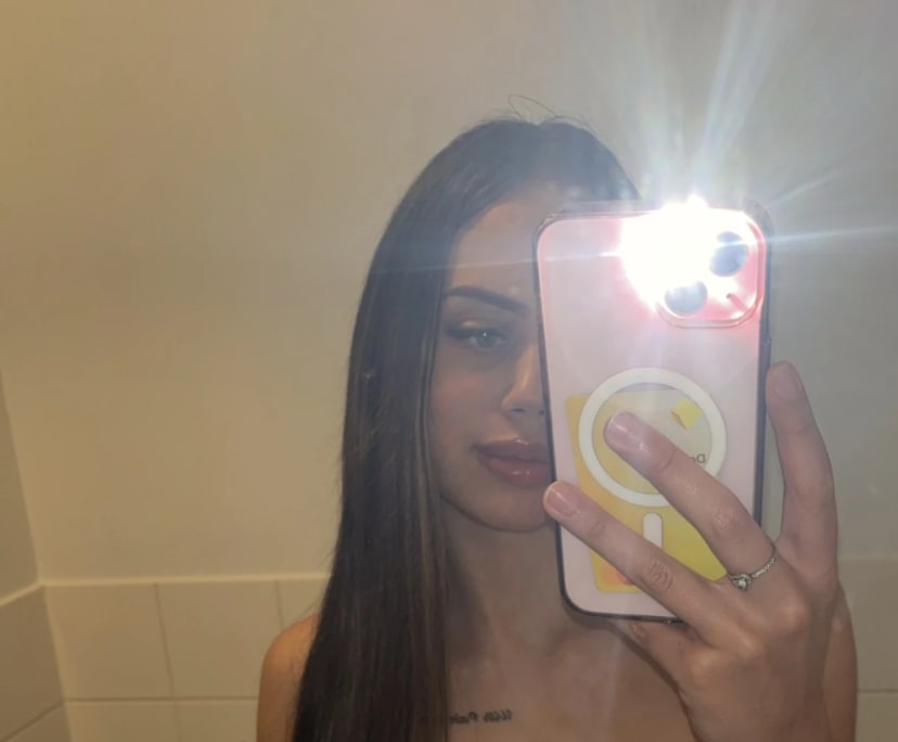 Taleisha (18) and Anisiia (18) - Looking in Greenacr... | Flatmates.com.au