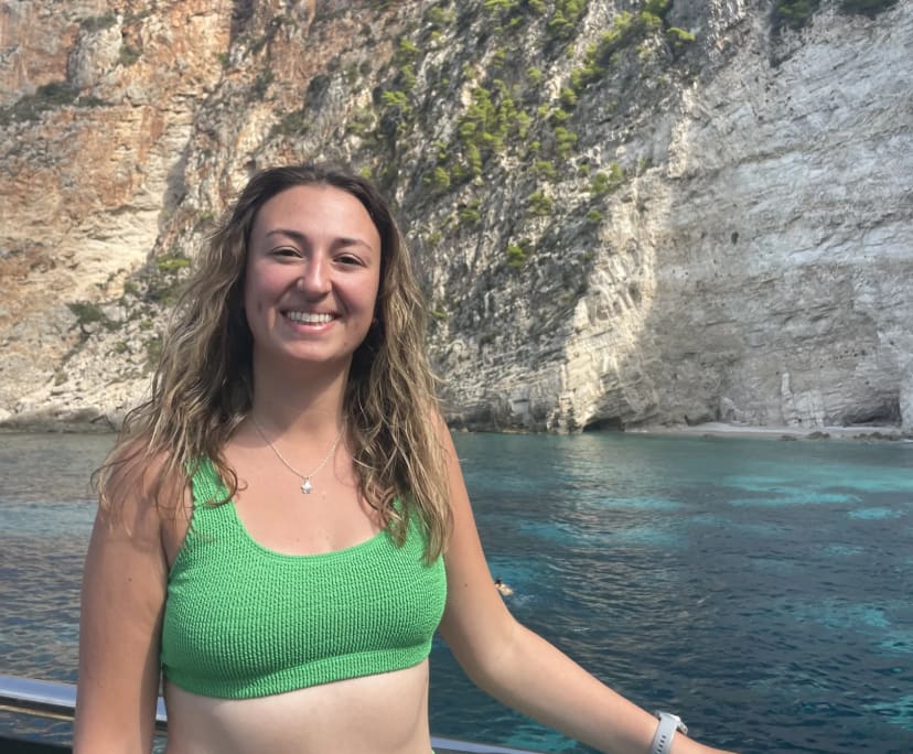 Bethan (29) - Looking in Fairlight, Manly & Queenscliff | Flatmates.com.au