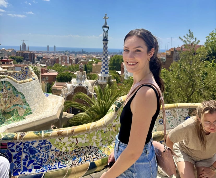 zara (21) - Looking in Manuka, Reid, Campbell, Woden... | Flatmates.com.au