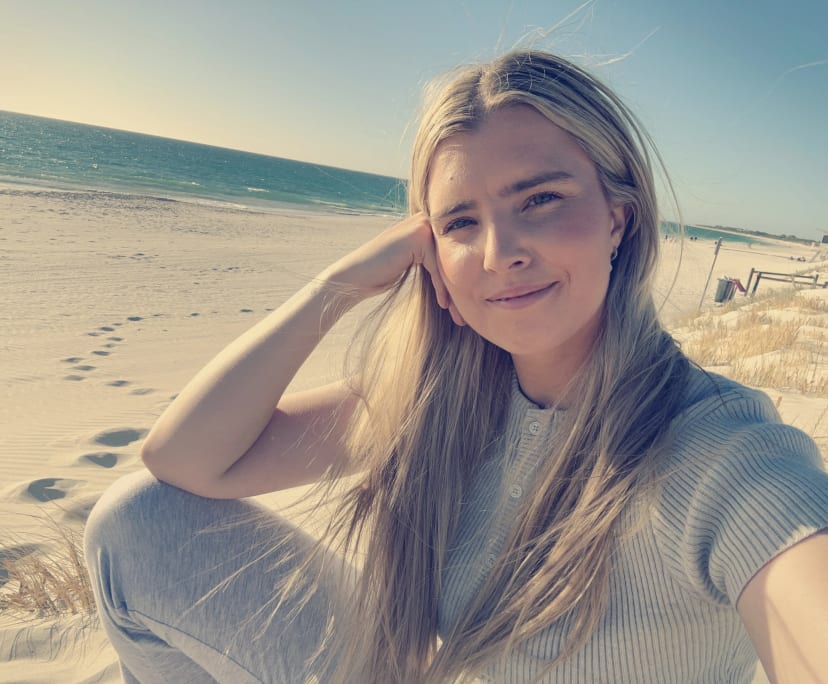 Holly (24) - Looking in Fremantle, Mullaloo, Perth, ... | Flatmates.com.au