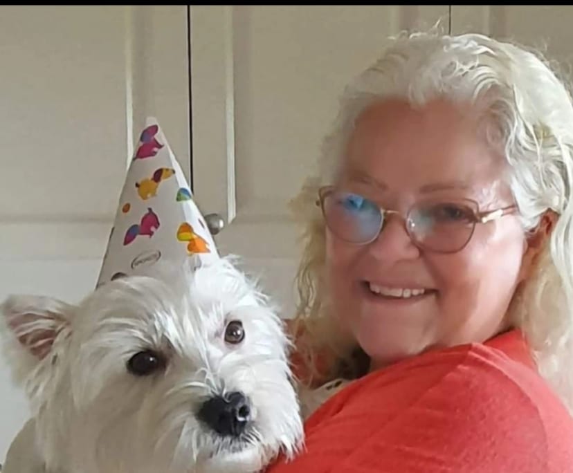 Helen (55) - Looking in Oxenford, Coomera, Ashmore, ... | Flatmates.com.au