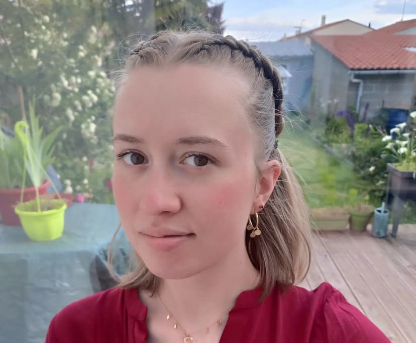 Justine (25) - Looking in North Adelaide and Adelaide | Flatmates.com.au