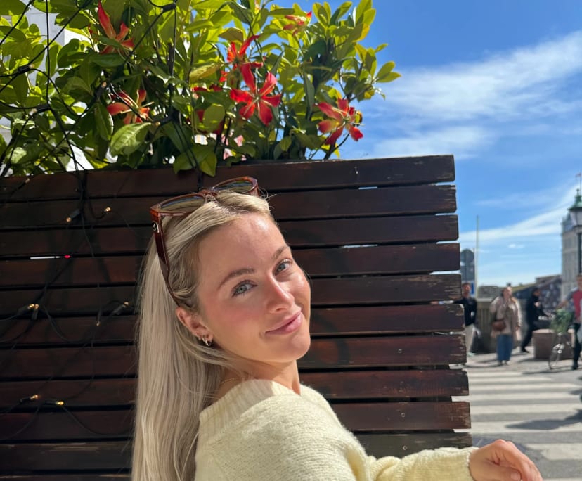 Bella (24) - Looking in Mermaid Beach, Miami, Mermai... | Flatmates.com.au