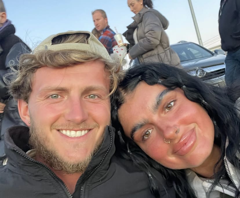 Alex (27) and Soph (23) - Looking in Port Melbourne,... | Flatmates.com.au