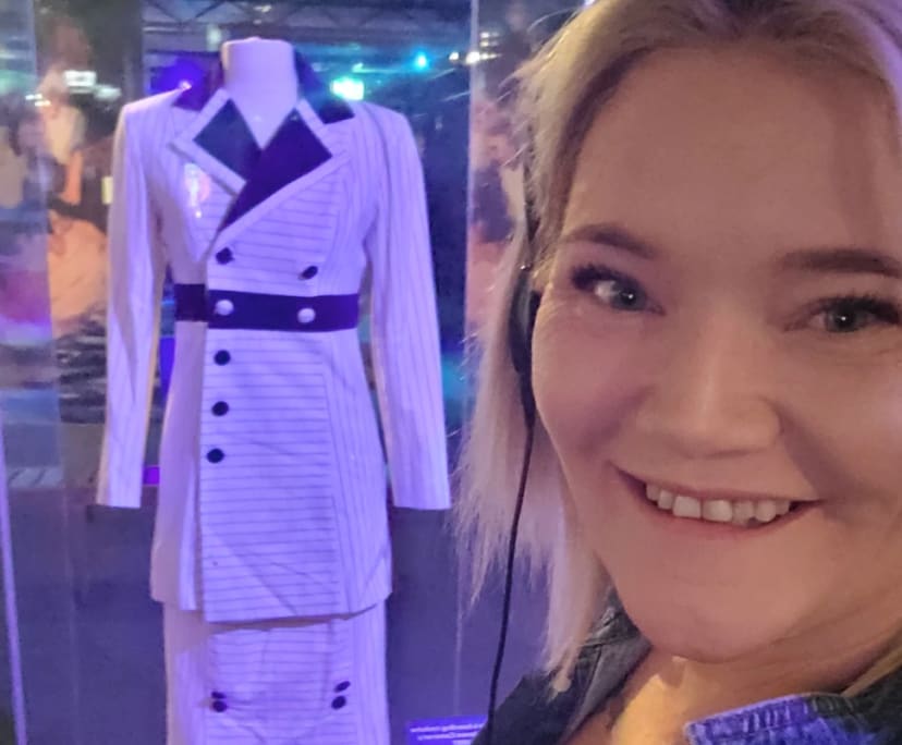 Nicky (35) - Looking in Labrador, Biggera Waters, Ho... | Flatmates.com.au