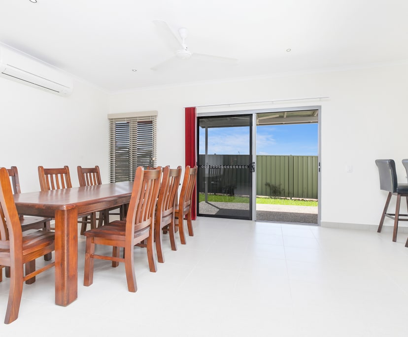 Room for Rent in Muirhead, Darwin | $380, Furnished,... | Flatmates.com.au