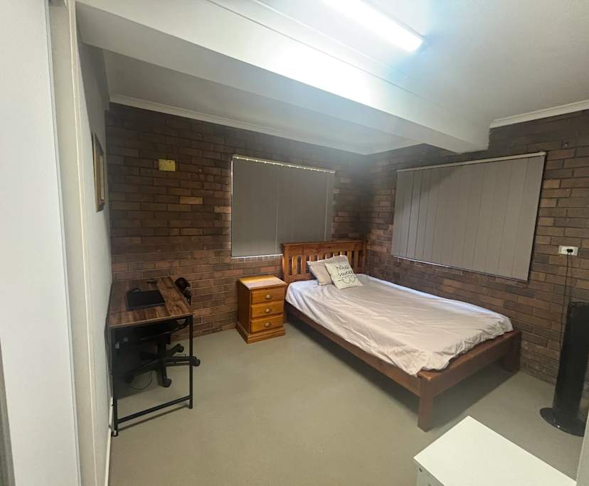 Room for Rent in East Brisbane, Brisbane | $280, Fur... | Flatmates.com.au