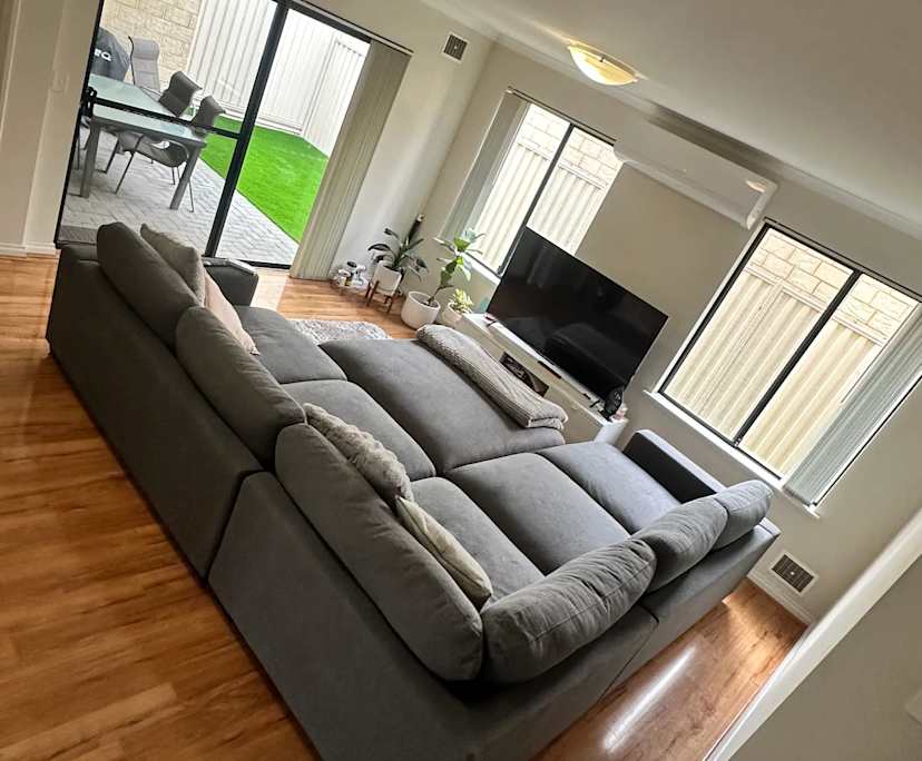 Room for Rent in Innaloo, Perth | $300, Unfurnished,... | Flatmates.com.au
