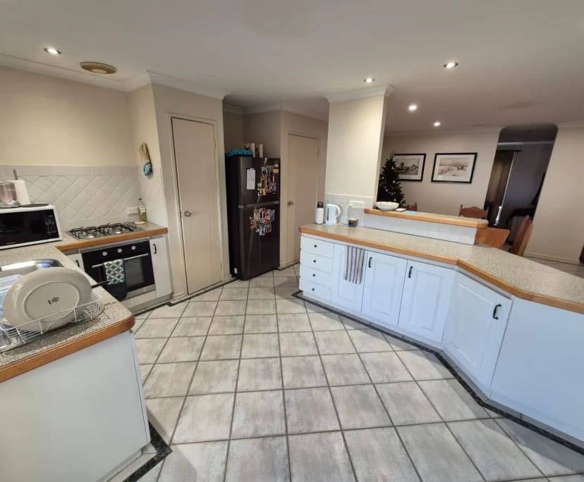 Room for Rent in Innaloo, Perth | $250, Furnished, S... | Flatmates.com.au