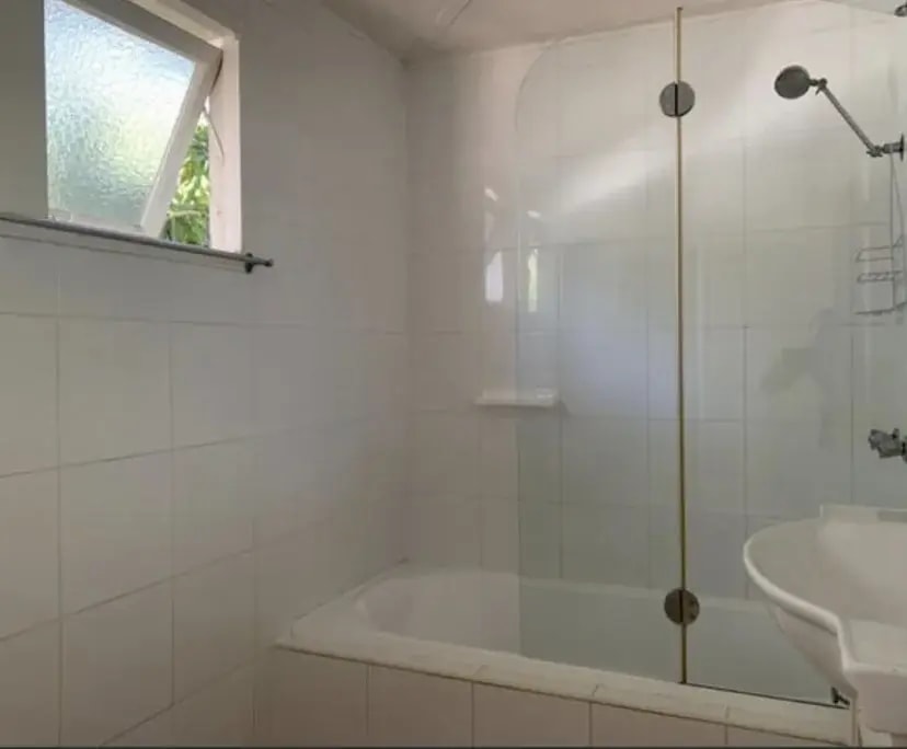 Room for Rent in Saint Lucia, Brisbane | $175, Unfur... | Flatmates.com.au