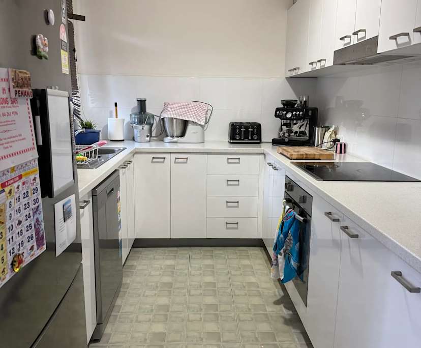 Room for Rent in North Bondi, Sydney | $500, Furnish... | Flatmates.com.au
