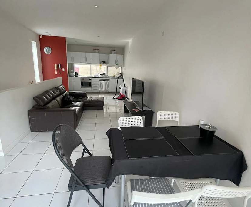 Room for Rent in Adelaide, Adelaide | $285, Furnishe... | Flatmates.com.au