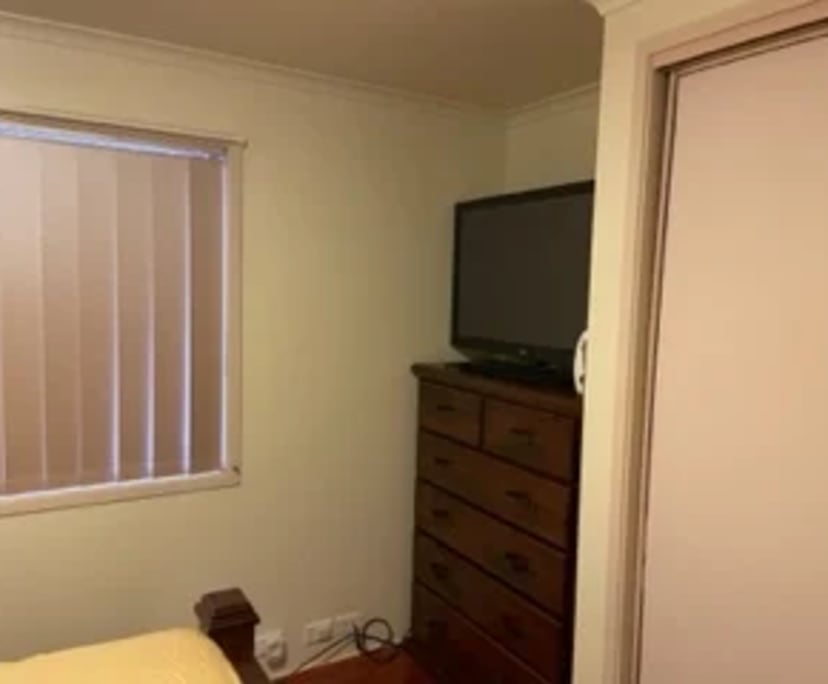 Room for Rent in Gordon, Canberra | $300, Furnished,... | Flatmates.com.au
