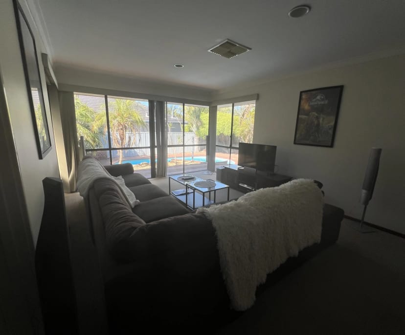 Room for Rent in Willetton, Perth | $300, Furnished,... | Flatmates.com.au
