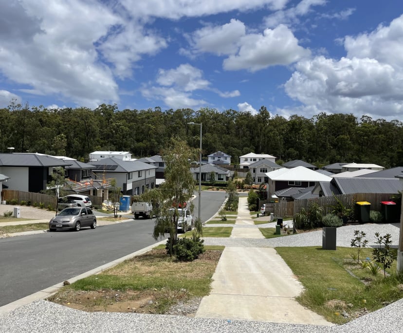 Room for Rent in Spring Mountain, Brisbane | $270, F... | Flatmates.com.au