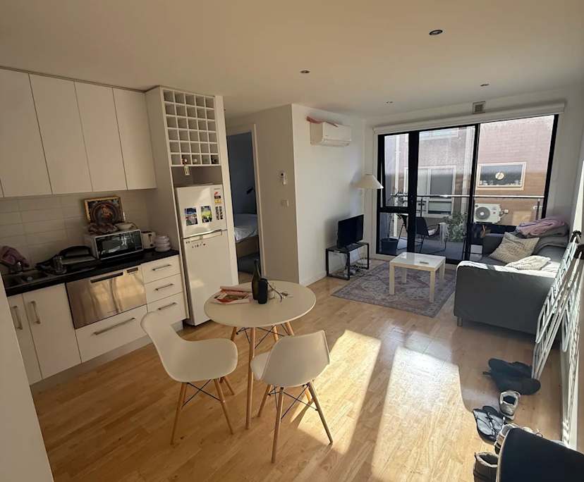 Room for Rent in Fitzroy, Melbourne | $375, Furnishe... | Flatmates.com.au