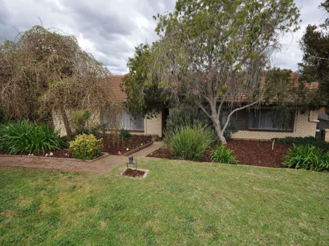 Room for Rent in Valley View, Adelaide | $135, Furni... | Flatmates.com.au