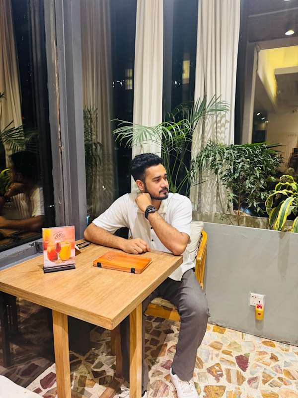 Md Reaz (28) and Nusrat (25) - Looking in Epping, Pu... | Flatmates.com.au