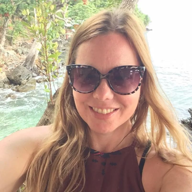 Andrea (48) - Looking in Reedy Creek, Sunday Creek &... | Flatmates.com.au