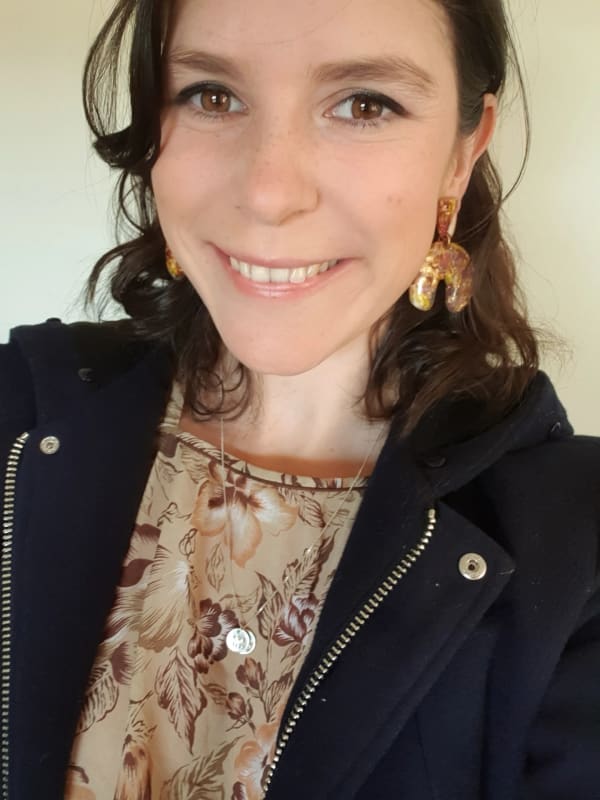 Laura (29) - Looking in Thirroul, Austinmer, Woonona... | Flatmates.com.au