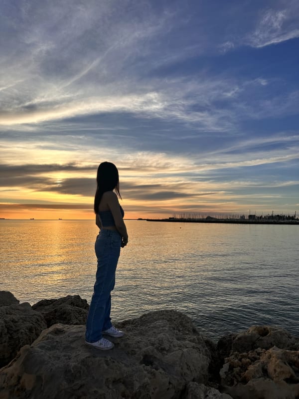 Sarah Burton (19) - Looking in Perth, East Perth, Sc... | Flatmates.com.au