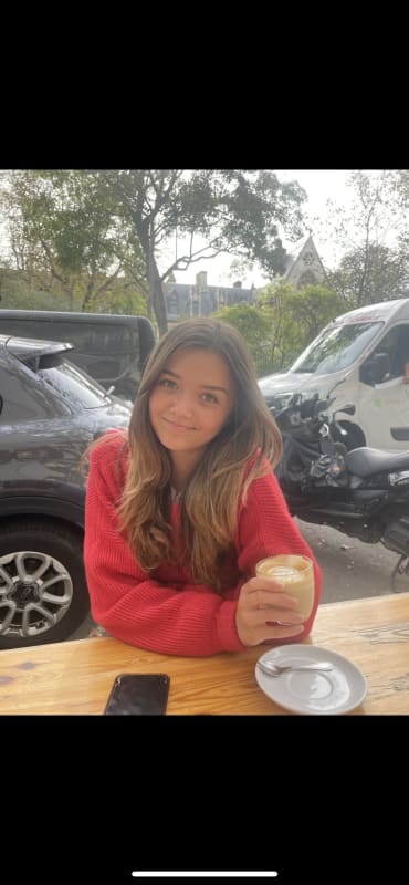 Jess (20) - Looking in Lavender Bay, Mosman, Neutral... | Flatmates.com.au