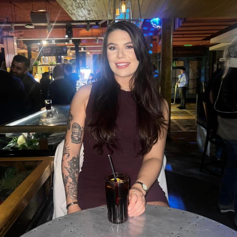 Ellie-Mae (24) - Looking in Mermaid Waters, Palm Bea... | Flatmates.com.au