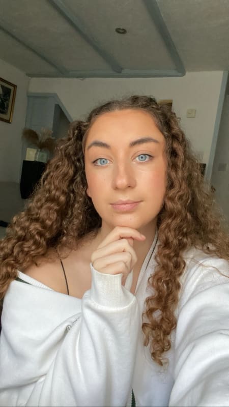 Jasmine (23) - Looking in Perth | Flatmates.com.au