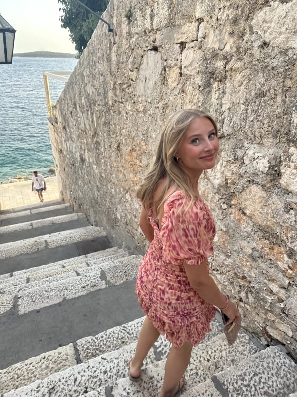 Nora (23) - Looking in Fairlight, Manly, Bondi Beach... | Flatmates.com.au