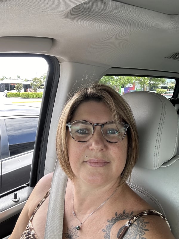 Isabelle (49) - Looking in Hollywell, Upper Coomera,... | Flatmates.com.au