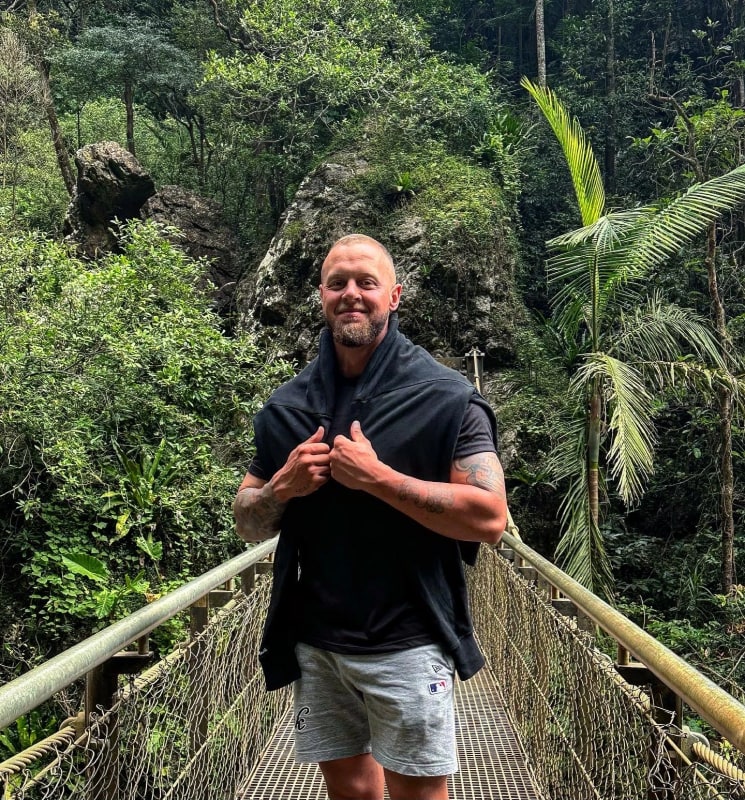 Josh (26) - Looking in Miami, Burleigh Heads, Varsit... | Flatmates.com.au