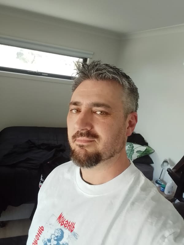 Rob (48) - Looking in Langwarrin, Carrum Downs, Seaf... | Flatmates.com.au