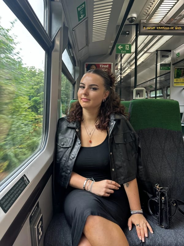 Georgia (21) - Looking in Bondi Beach, Darlinghurst,... | Flatmates.com.au