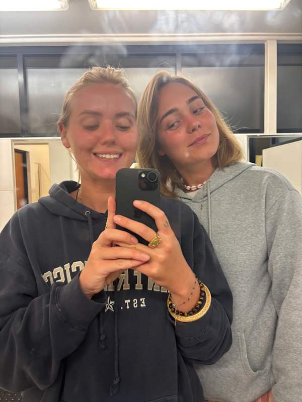 Elisa (24) and Mathilde (26) - Looking in Bondi Beach | Flatmates.com.au