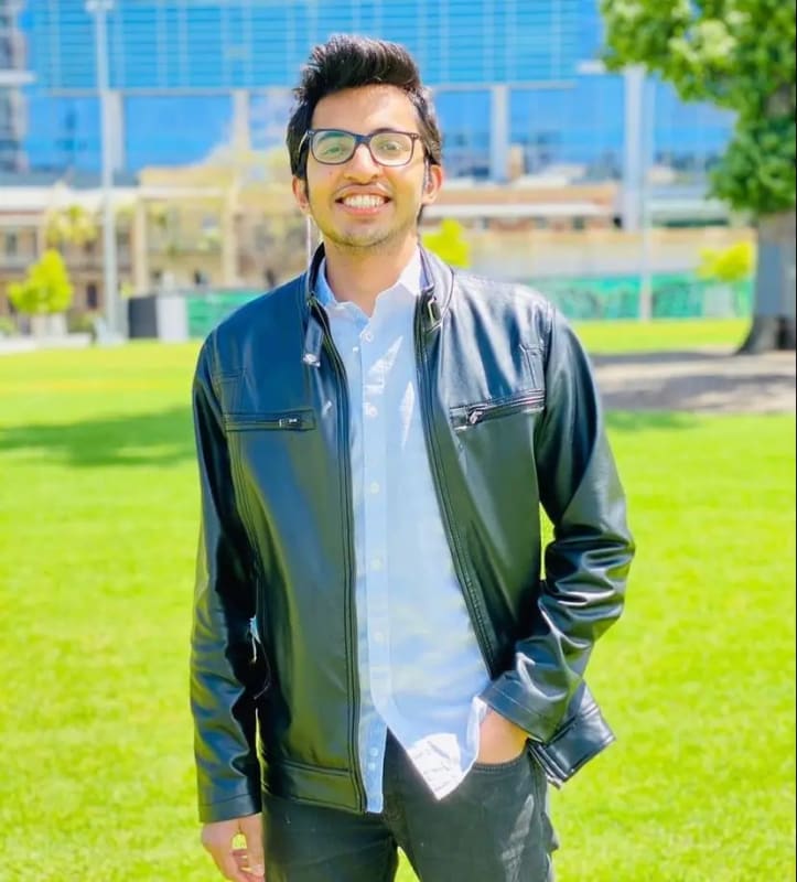 isaac-26-looking-in-southbank-melbourne-dockla-flatmates-au