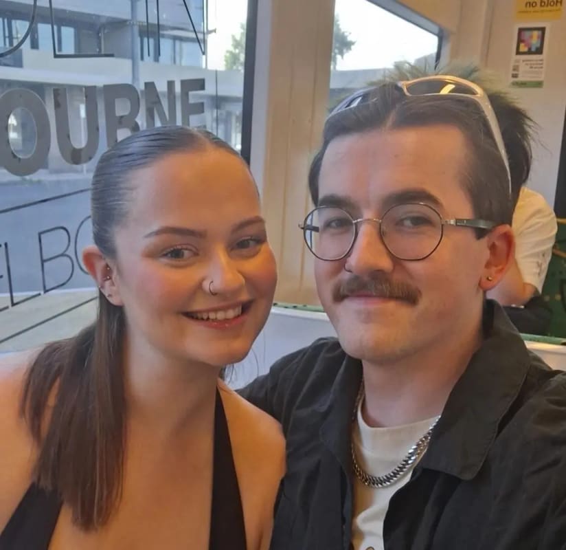 Timothy (24) and Laura (24) - Looking in Hamilton, M... | Flatmates.com.au