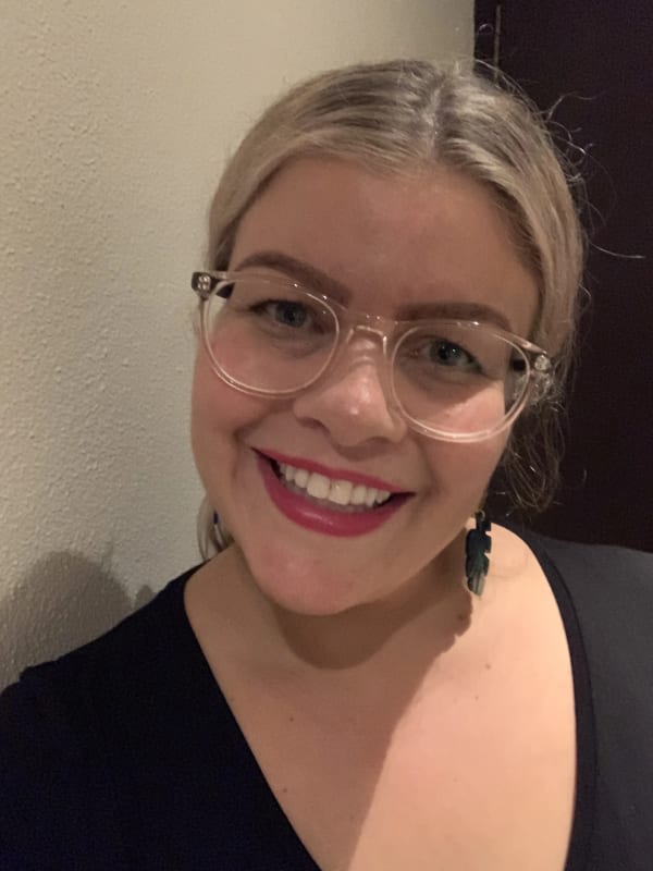 Kim (45) - Looking in Robina, Varsity Lakes, Miami, ... | Flatmates.com.au