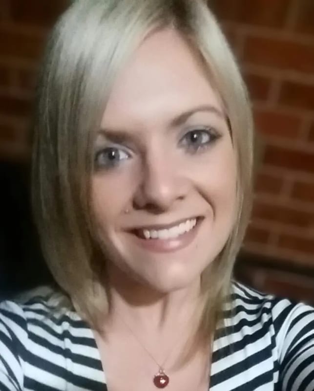 Rhiannon Smith (30) - Looking in Mermaid Beach, Broa... | Flatmates.com.au