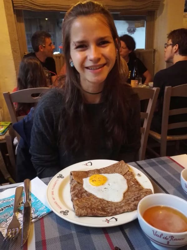 lily (27) - Looking in Kardinya, Bateman, Leeming, W... | Flatmates.com.au