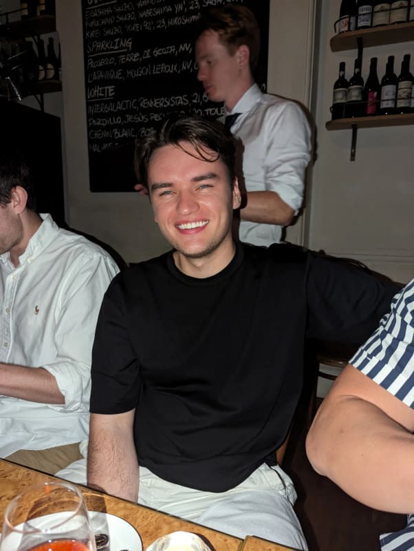 Tom (26) - Looking in Crows Nest, North Sydney, Camm... | Flatmates.com.au