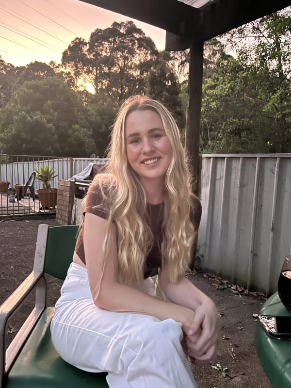 nicola (25) - Looking in Surry Hills, Redfern, Newto... | Flatmates.com.au