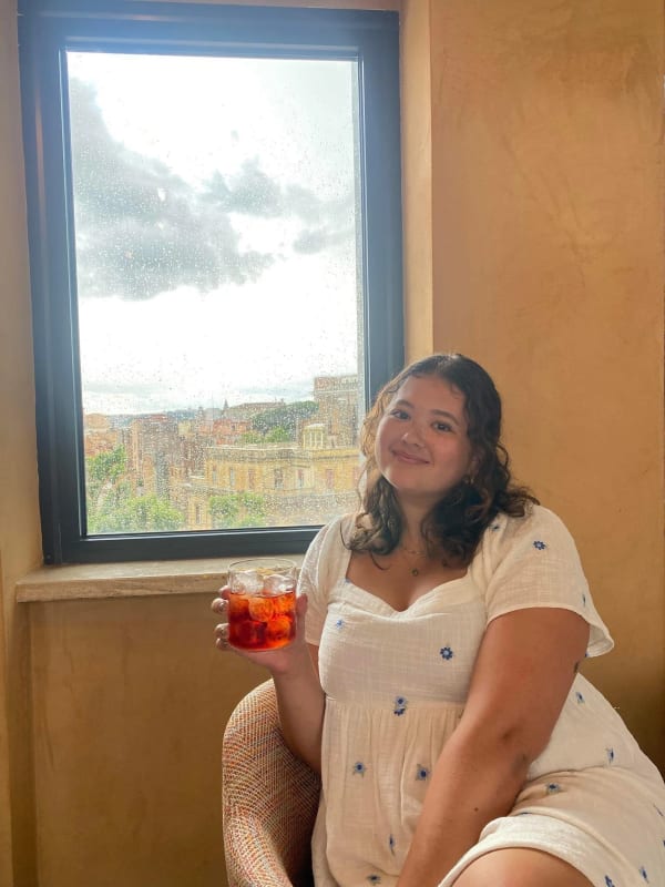 Mae (26) - Looking in Neutral Bay, Crows Nest, Lane ... | Flatmates.com.au