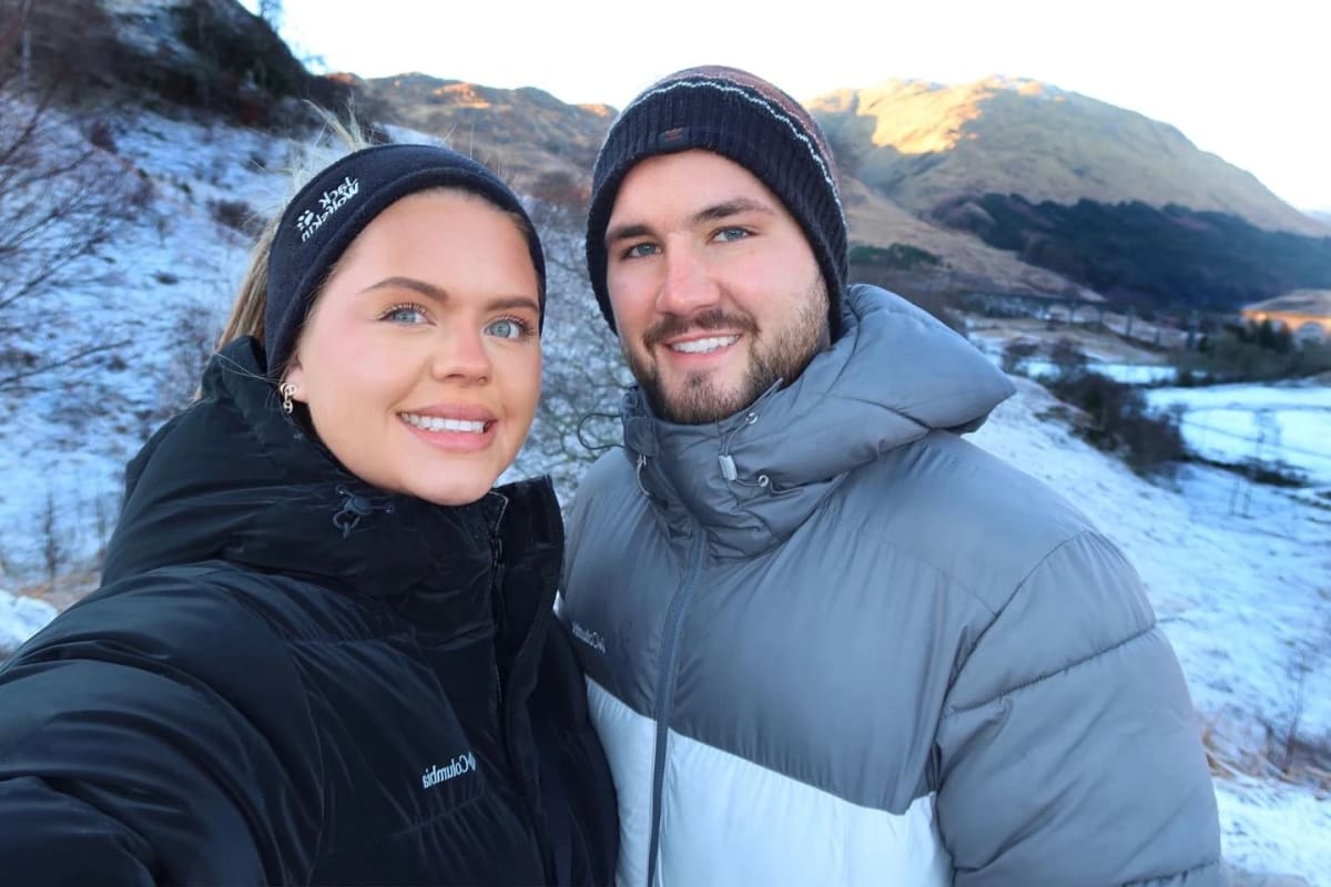 Rachel (25) and Grant (25) - Looking in Eveleigh and... | Flatmates.com.au