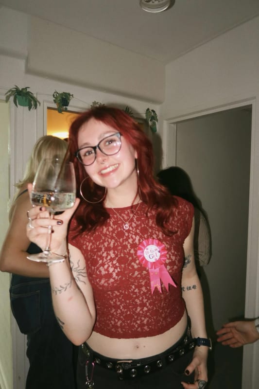 Emily (20) - Looking in Nedlands, Shenton Park & Cra... | Flatmates.com.au