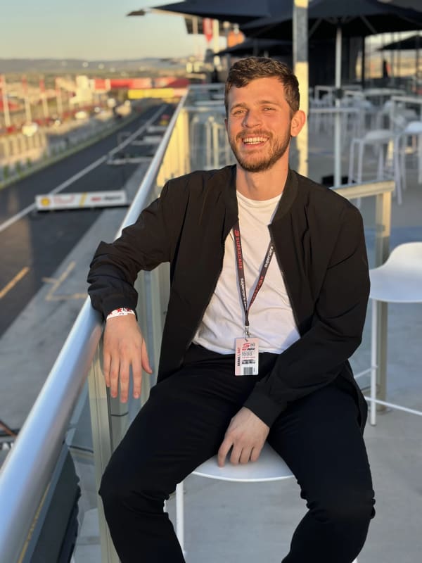 Alan (27), Elai (30) and Pilar (30) - Looking in Mar... | Flatmates.com.au