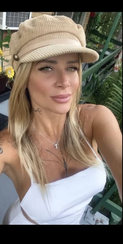 Renatta maia cardoso (32) - Looking in Mermaid Water... | Flatmates.com.au