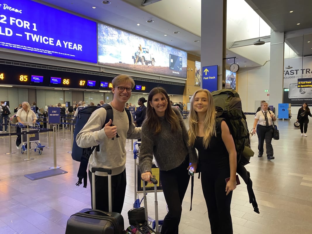 Cassandra (23), Antonia (22) and Nicholas (23) - Loo... | Flatmates.com.au