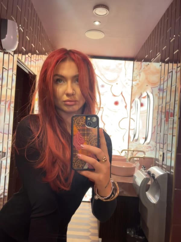 Lucy (20) and Miah (20) - Looking in Coolum Beach, P... | Flatmates.com.au